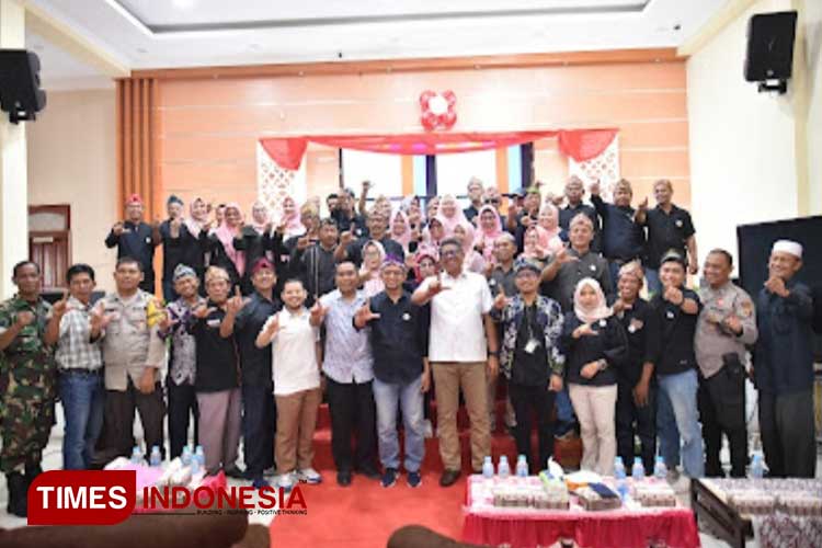 Pengurus LPM Kelurahan Loktuan Dilantik, Wali Kota Basri Rase Sebut LPM Punya Peran Vital dalam ...
