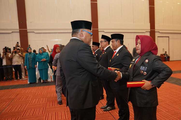 Mengenal Wa Zaharia, Alumni STPDN yang Kini Jadi Pjs Bupati Sula ...