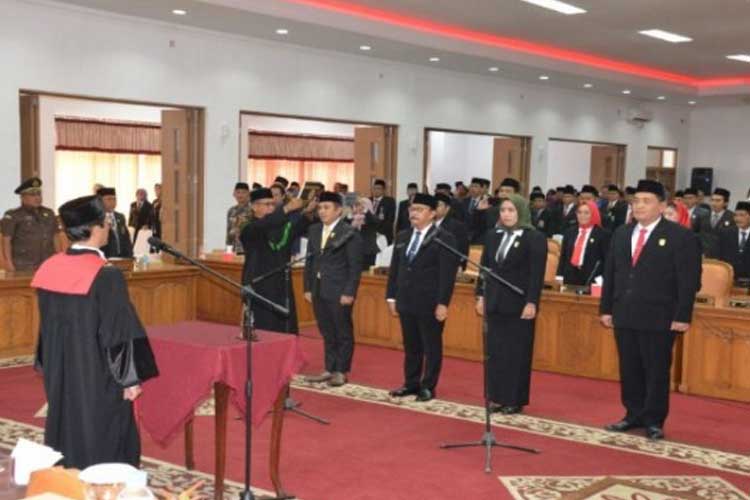 Pimpinan DPRD Cilacap Resmi Dilantik, Taufik Nurhidayat Jabat Ketua ...