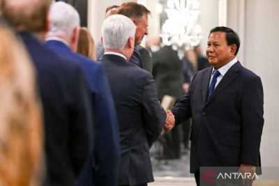 Presiden Prabowo Telepon Donald Trump, Ini yang Mereka Bicarakan - TIMES Indonesia