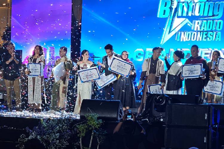 10 Talenta Vokal Terbaik Lahir Menjadi Bintang Radio Indonesia 2024 di Surabaya, Siapa Saja ...