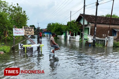 Sudah Sepekan, Banjir di Jombang Belum Surut, Ratusan Warga Masih Mengungsi - TIMES Indonesia
