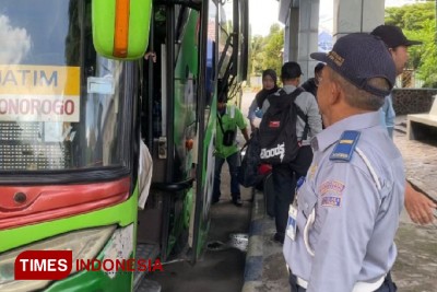 Penumpang di Terminal Seloaji Ponorogo Meningkat Jelang Natal - TIMES ...