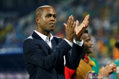 Patrick Kluivert Resmi Jadi Pelatih Timnas Indonesia - TIMES Indonesia