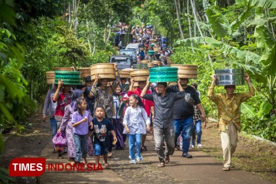 Mengenal Tradisi Sadranan 1.000 Tenong di Desa Kembangsari Temanggung ...