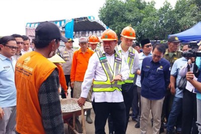 Lewat PJBI, Pemkab Majalengka Percepat Perbaikan Jalan Kawasan Industri ...