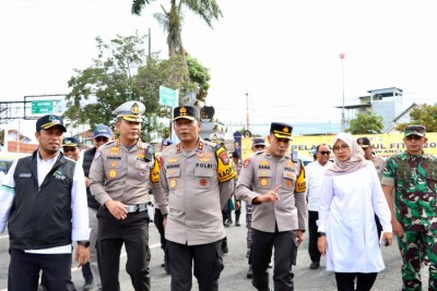 Kapolda Jatim Pastikan Kelancaran Arus Balik di Pelabuhan Ketapang Banyuwangi - TIMES Indonesia