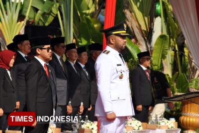 Cak Wali Nur Terima Penghargaan di Balikpapan, Upacara Hari Otoda ...