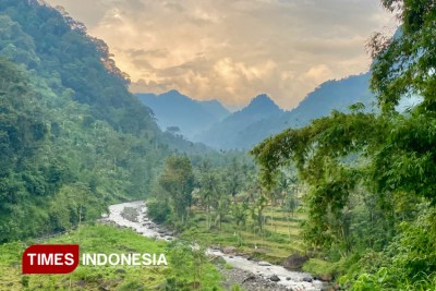 Menyusuri Sungai Rabunan, Keheningan di Kaki Gunung Argopuro - TIMES ...