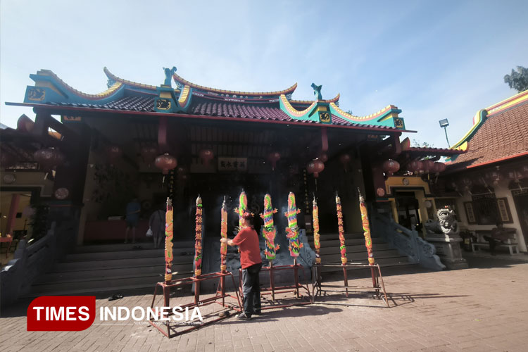 Sembahyang Arwah dan Wayang Potehi Warnai Perayaan di Sumber Naga ...