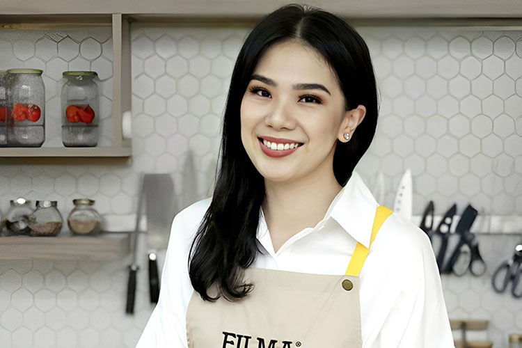 Mengenal Chef Davina, yang Heboh Kasus Foto Siomaynya Dicatut - TIMES ...
