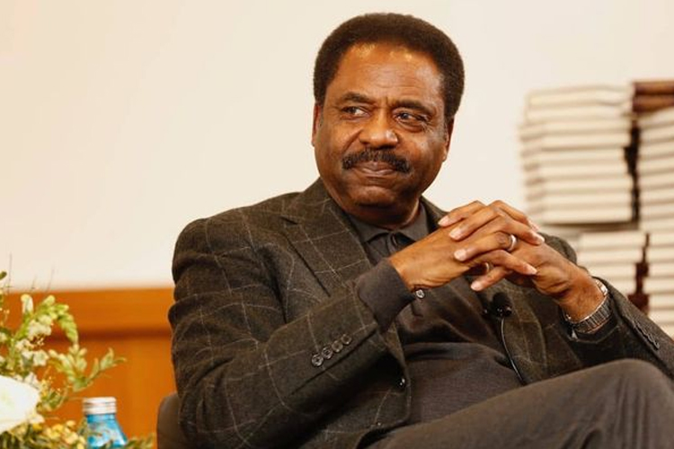 Terinspirasi Kisah Nabi Nuh, David Steward Bangkit Jadi Miliarder AS ...