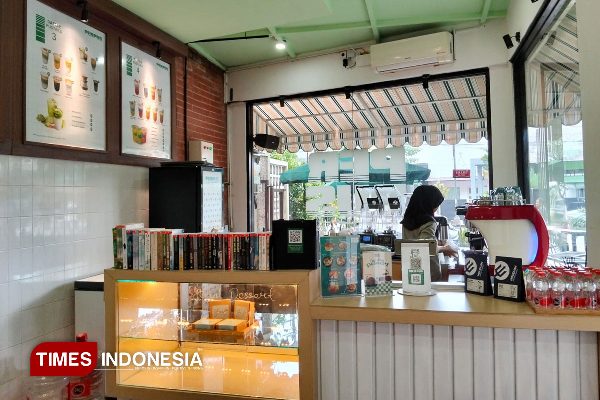 Perpus Library Cafe di Malang Hadirkan Ruang Baca Tenang di Tengah Kota ...