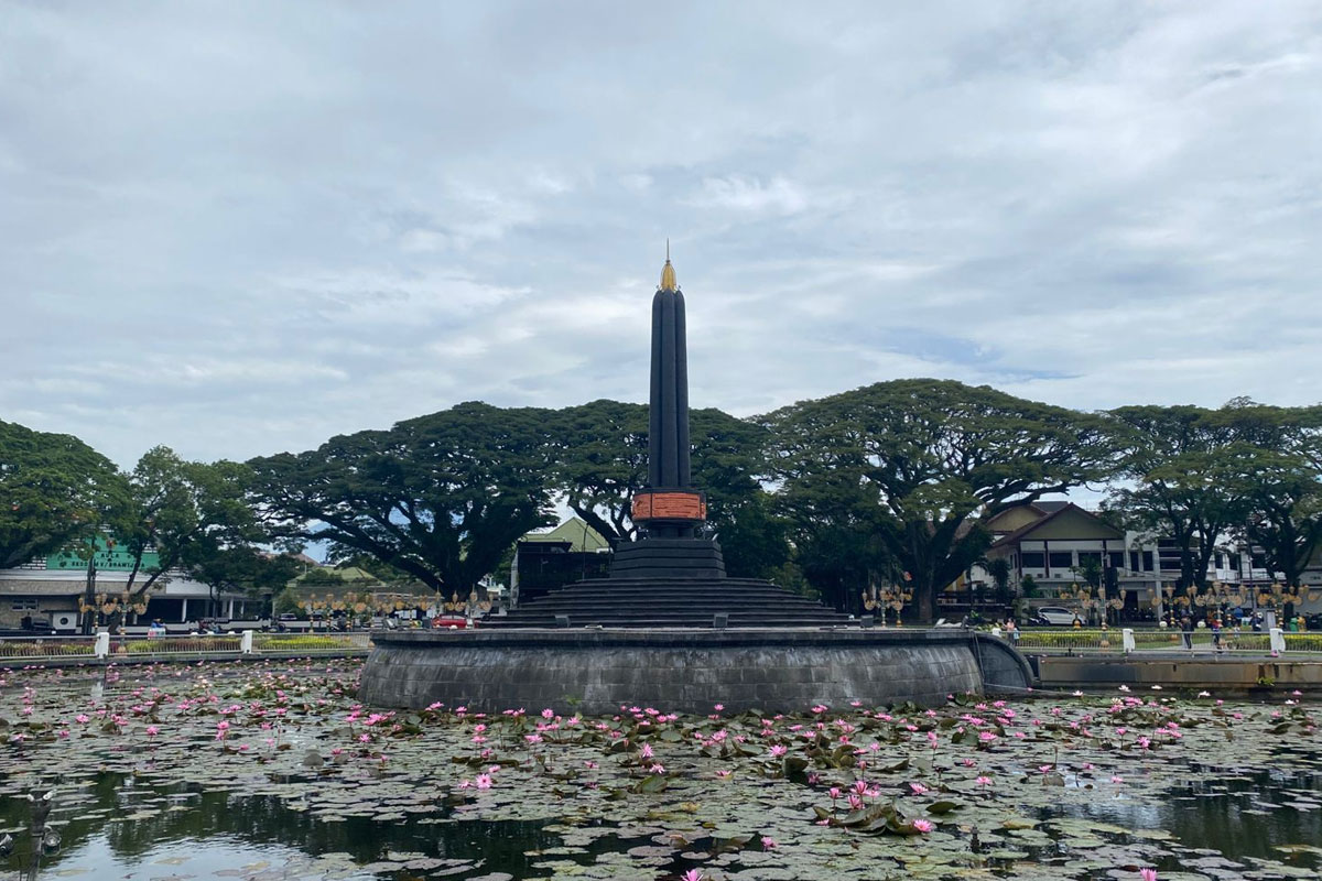 Napak Tilas 80 Tahun Tugu Malang, Kisah Era Kolonial Hingga Simbol ...
